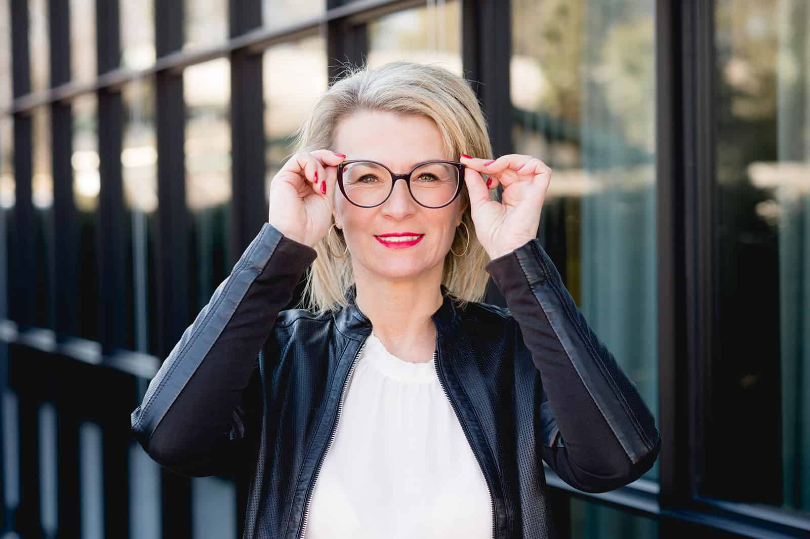 Ich bin Madlen Heller dein Business Coach und Mentorin.